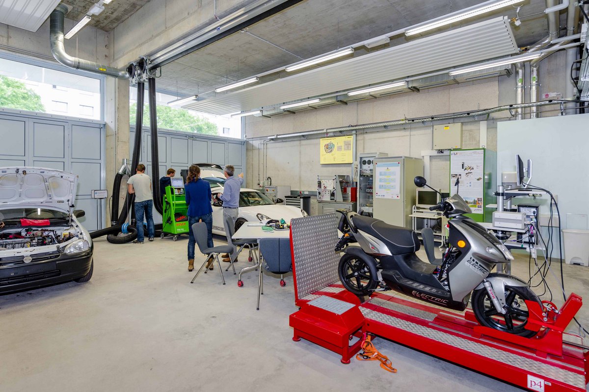 Vehicle Electronics/Electromobility: HTW Dresden
